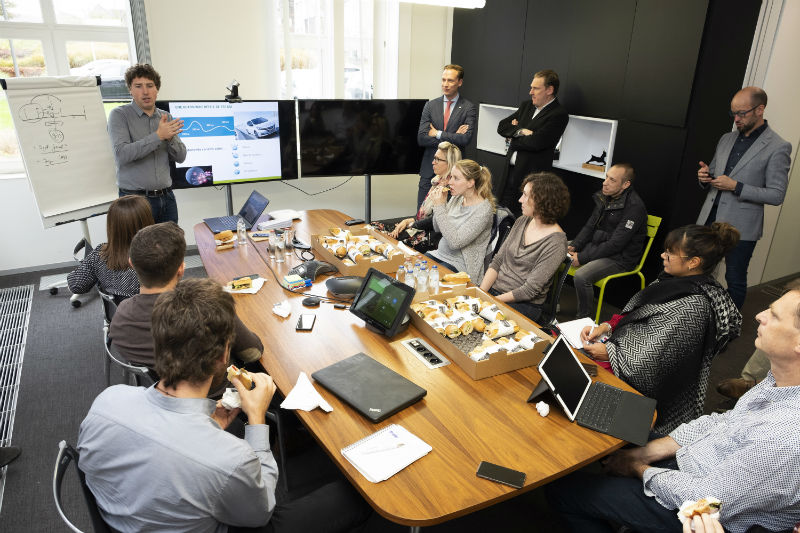 Nicolas Paris (Lampiris): “Elektrisch rijden is zoals stoppen met roken ...